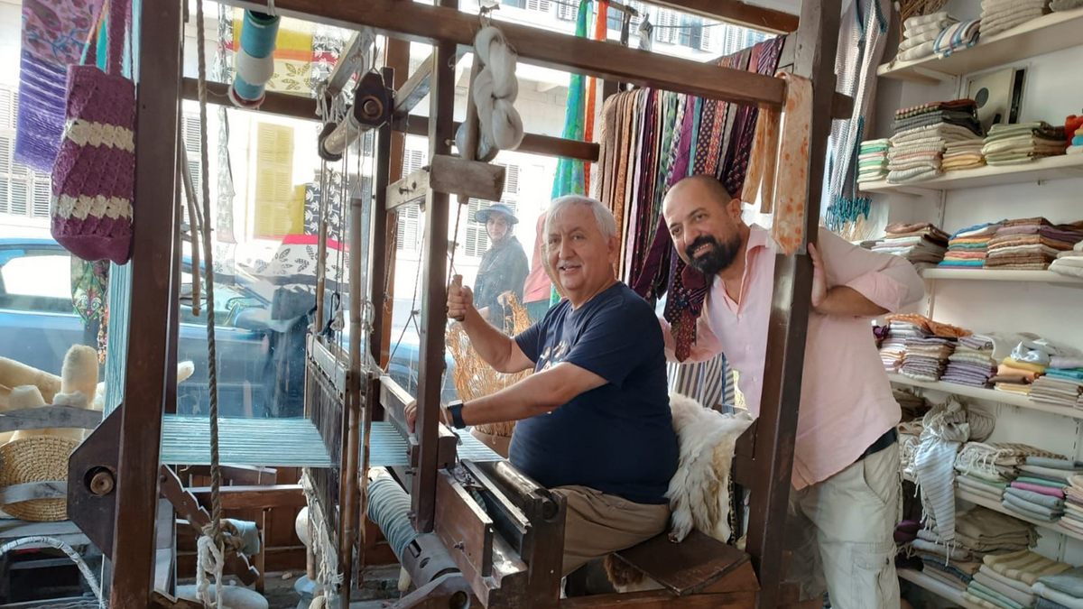 Support for local weavers affected by the earthquake, why it matters a